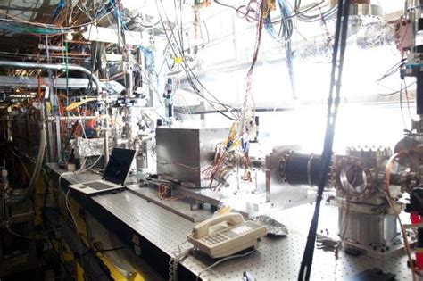 New Particle Accelerator Technology Gets High Speeds In Short Distances Particle Accelerator