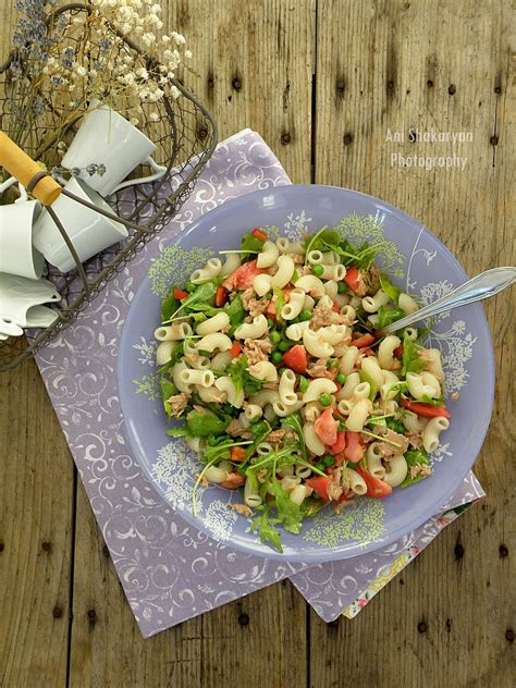 Свежа салата с паста домати и риба тон Блогове Jenite Bg