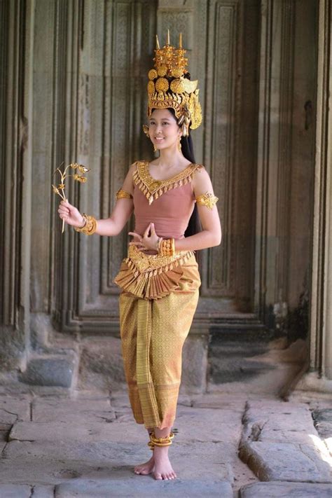 ផ្ទុះការសរសើរសម្រស់កូនស្រីវ័យ១៦ឆ្នាំ របស់ឧកញ៉ា នឹម វណ្ណៈ ពេលគ្រោងឈុតអប្សរា