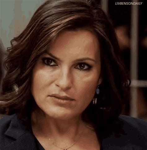 Livbensondaily Olivia Gif Livbensondaily Olivia Olivia Benson Discover Share Gifs