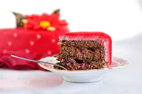 무료 이미지 식기류 성분 레시피 플레이트 요리 스낵 케이크 글루텐 생기게 하다 디저트 단맛 상식 Lekach Muscovado 구운 식품 빵