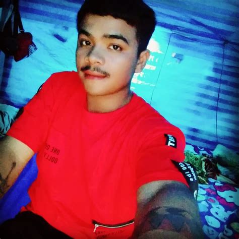 ក្មេង ស្លក្រាម