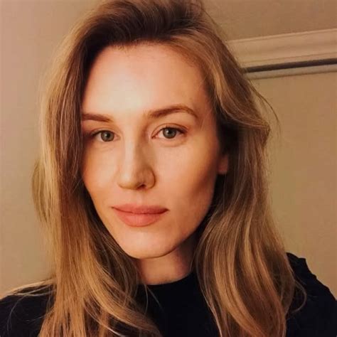 Laura Lauravncn • Threads Say More