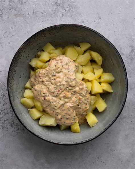 The Yummiest Vegan Potato Salad