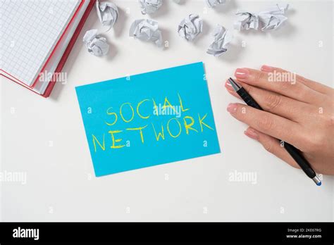 sign displaying social network word written on a framework of individual linked by