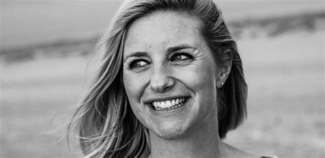 Daisy Mostert De Buik Van Den Haag