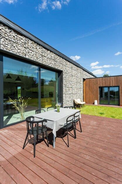 Haus Mit Terrasse Bilder Kostenloser Download Auf Freepik