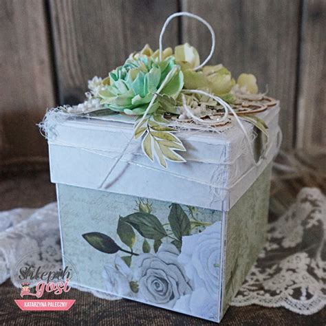 Sklepikgosi Komunijny Exploding Box