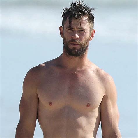 Chris Hemsworth Shirt Off