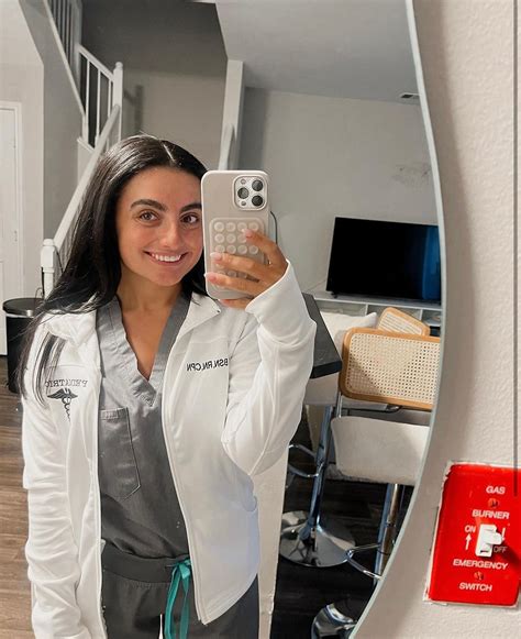 Custom Medical Clothing Womens Embroidered Scrub Jacket