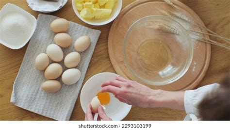 Egg Woman Nh H Nh Nh C S N V Nh Mi N Ph B N Quy N Xu T S C Nh T Shutterstock