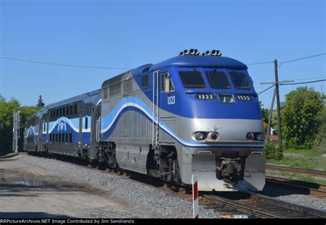 Amtl 1323 On Train 73