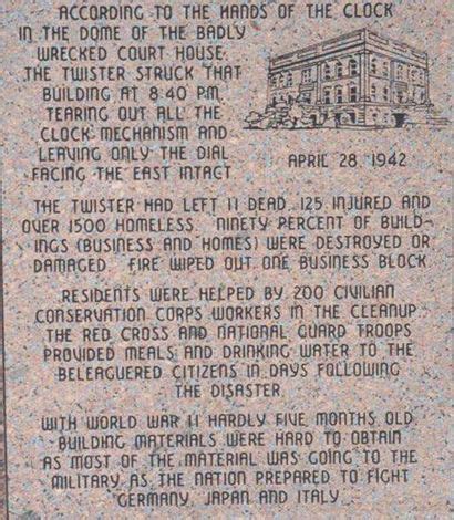 Foard County Courthouse Crowell Texas History Markers Wwi Statues