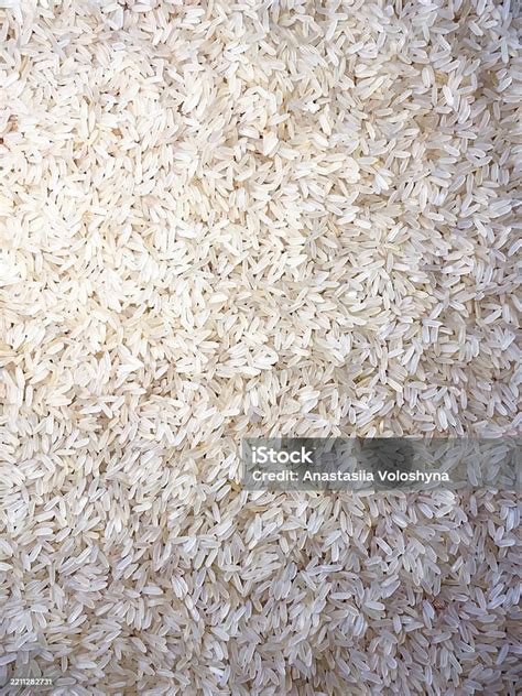 건조 익히지 않은 흰 쌀 배경 평면도 편평한 위치 흩어져있는 생 긴 곡물 쌀 아시아 요리와 문화 건강한 식생활 성분 다이어트식 식품 0명에 대한 스톡 사진 및 기타 이미지