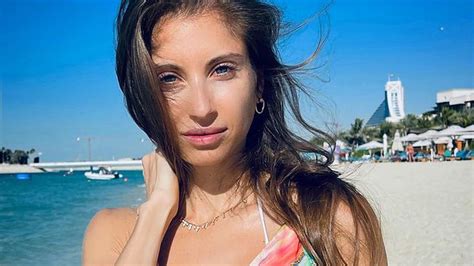 Holy Moly Cathy Hummels Begeistert Mit Bikiniaufnahme