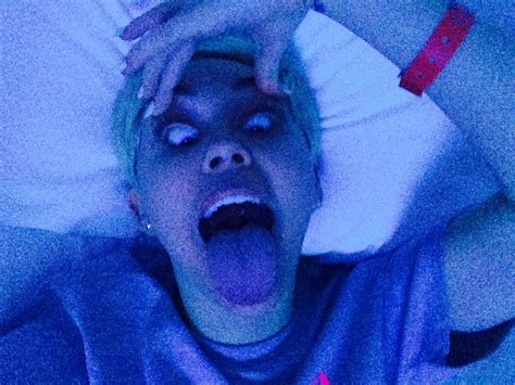 Miley Cyrus Leaks Will Break The Internet The Fappening Leaked Photos