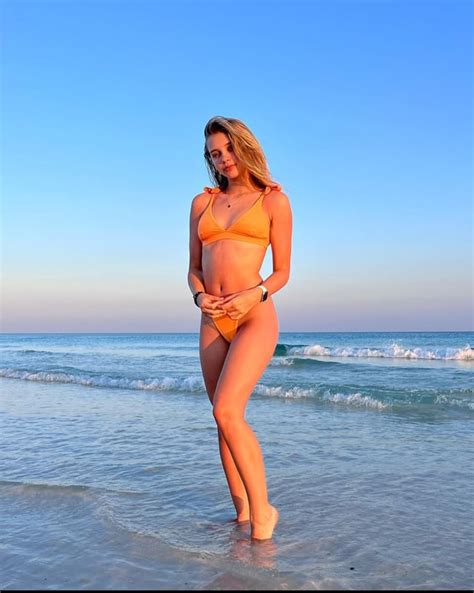 Angel Polikarpova Uijsthee18