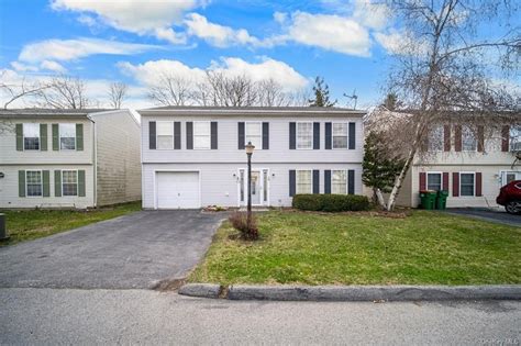 6 Mews Alley Poughkeepsie Ny 12603 See Est Value Schools And More
