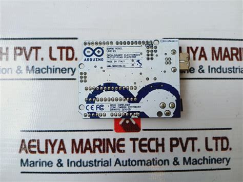 arduino uno r3 microcontroller board