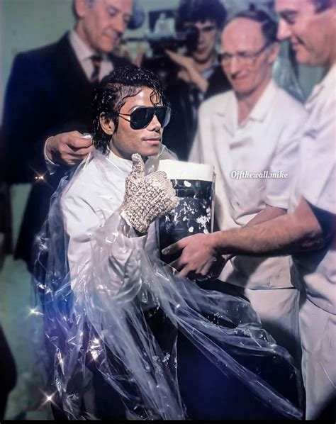 Rare Picture Of Michael In 1984 ♡ Michael Jackson Arm Brace Michael