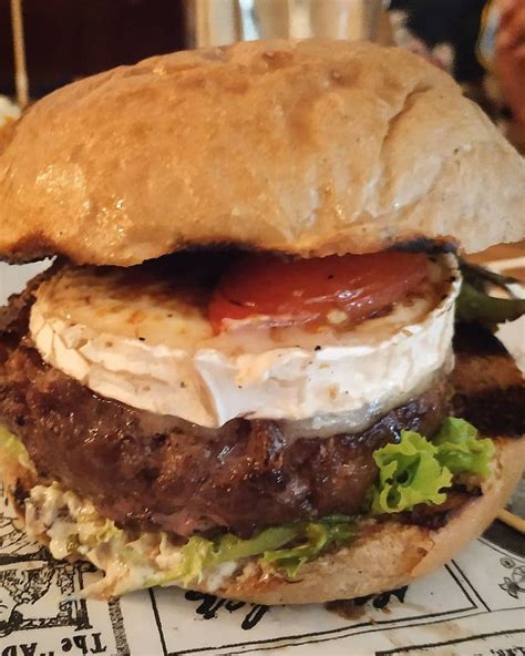 228 Me Gusta 7 Comentarios Burgerlover Ziroburger En Instagram