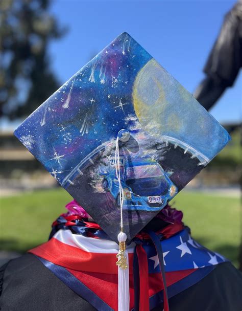 The Grad Hat My Girlfriend Made For My College Graduation Inspired By The Gbandgr Cover Rjuicewrld