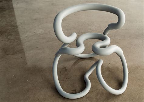 Arandalasch Unveils Loopy Chairs Made Of Metal Pipes