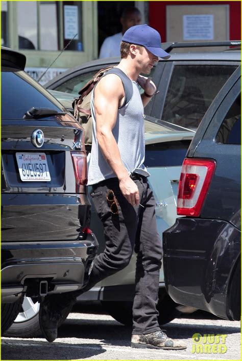 Ryan Gosling Fitness Factory Gym Time Photo Ryan Gosling