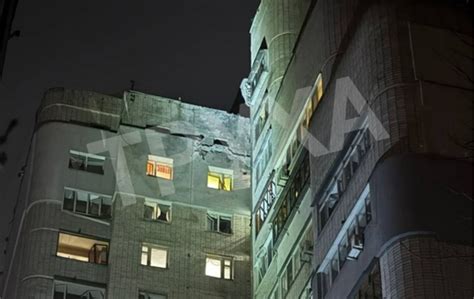 У Києві уламки Шахеда влучили у багатоповерхівку Читайте на Ukr Net