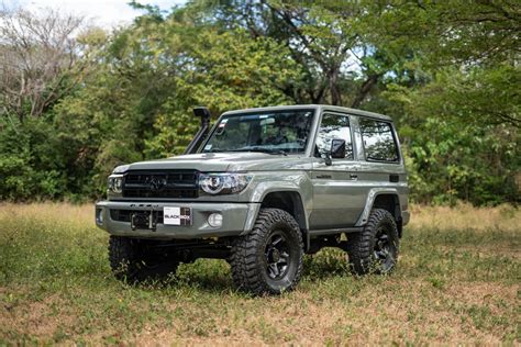 2017 Toyota Land Cruiser Lc71 1hz Manual Transmission Black Box 4x4