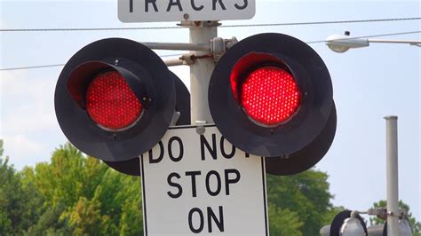 How Do Railroad Crossing Lights Work At Alden Johnson Blog