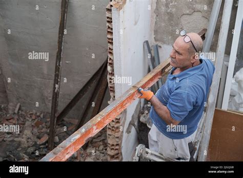 Der alte spitzenarbeiter -Fotos und -Bildmaterial in hoher Auflösung ...