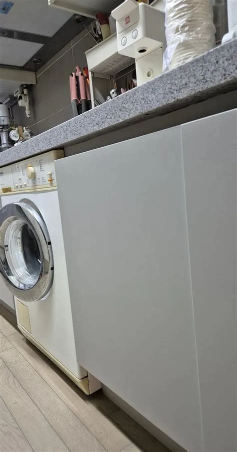 친절한 상담과 약속시간도 정확하시고 시공도 꼼꼼하게 잘해주셔서 만족합니다 숨고 숨은고수