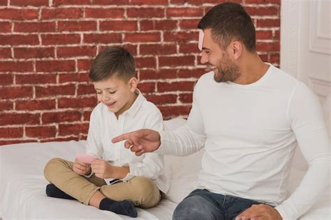 Ojciec I Syn Zdj Cia Darmowe Pobieranie Na Freepik