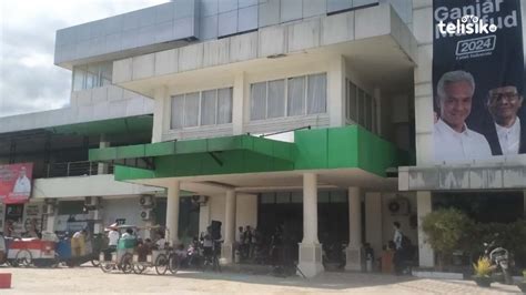 Ratusan Pendukung Ganjar Pranowo Dari Berbagai Kalangan Penuhi Hotel