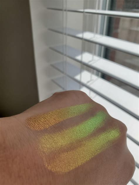Oden's eye single eyeshadows : r/swatchitforme