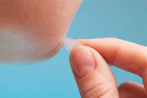 Do Pimple Patches Work Dermatologists Shared Pros And Cons The Manual