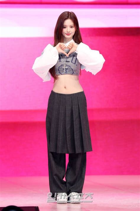 [포토] 엔믹스 설윤 잘록한 허리