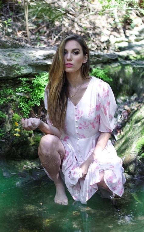 Christy Carlson Romano Scrolller