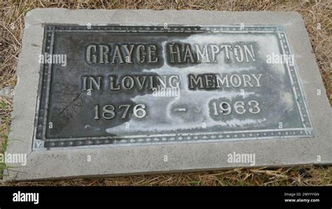 North Hollywood California Usa 5th April 2024 Actress Grayce Hampton Grave At Pierce Brothers