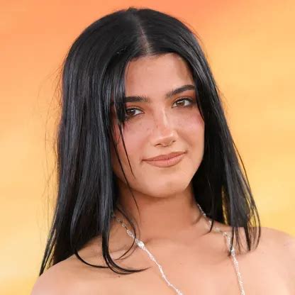 Charli D Amelio Age Biography Height Net Worth Family Facts
