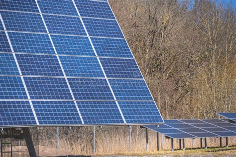 Large Solar Cell Array In A Field Stock Image Image Of Environment