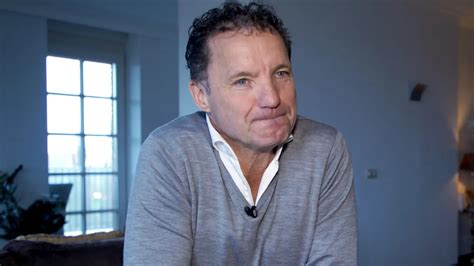 John Bever Herdenkt Overleden Moeder Shownieuws