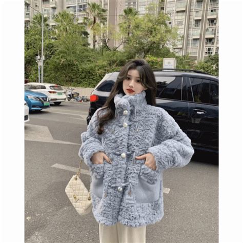 예거조아 겨울신상겨울자켓 플러시 귀여운 털코트 하프 미디 도톰 양털 뽀글이 퍼자켓 화이트 블루 왕방울 진주 떡코 데일리