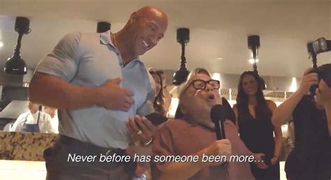 Danny Devito Y Dwayne Johnson Caen De Sorpresa A Una Boda En México