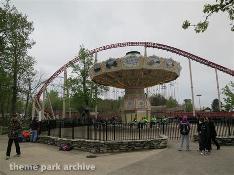 Wave Swinger At Cedar Point Theme Park Archive