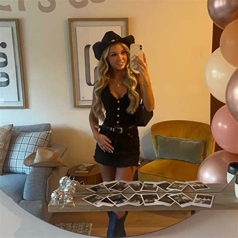 Ali Ritchie Aliritchiee • Instagram Photos And Videos