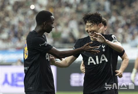 뉴캐슬 감독 손흥민 향해 찬사 Epl서 뛴 위대한 선수