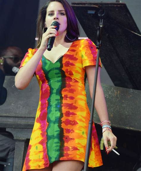 I Slept My Way To The Top Lana Del Rey On Bedding A Lot Of Guys In