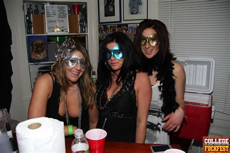 Mardi Gras Porn Pics Xxx Photos Sex Images Apppage 2 Pictoa